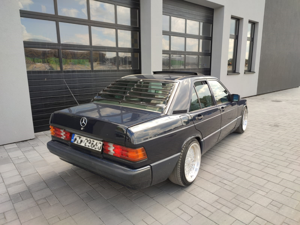 MERCEDES-BENZ 190E W201 rear window louvers/window blinds Auto-plas ...