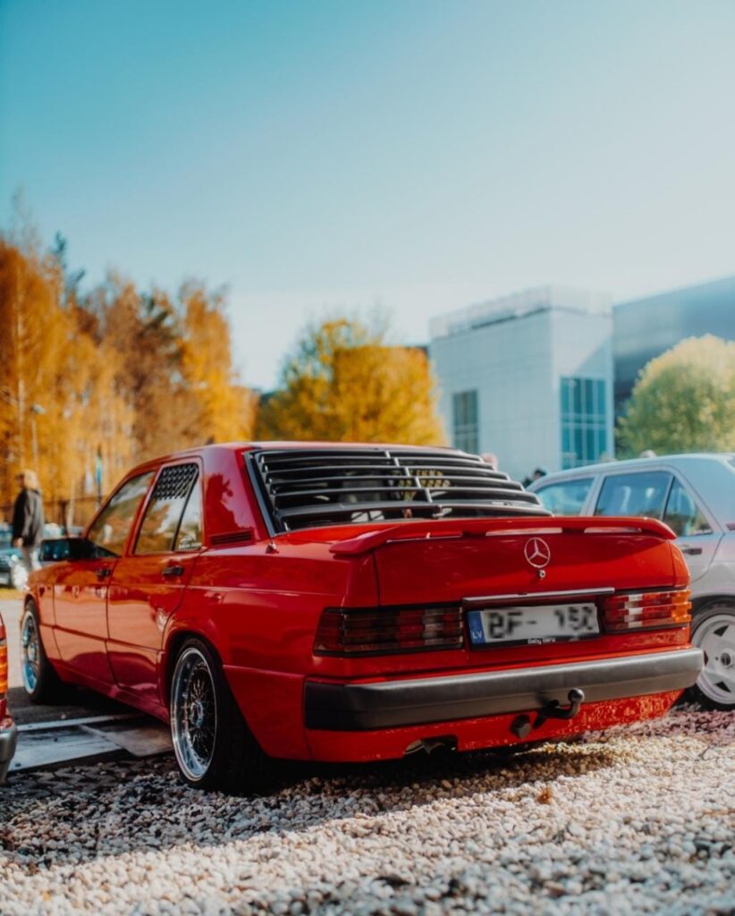 MERCEDES-BENZ 190E W201 rear window louvers/window blinds Auto-plas ...