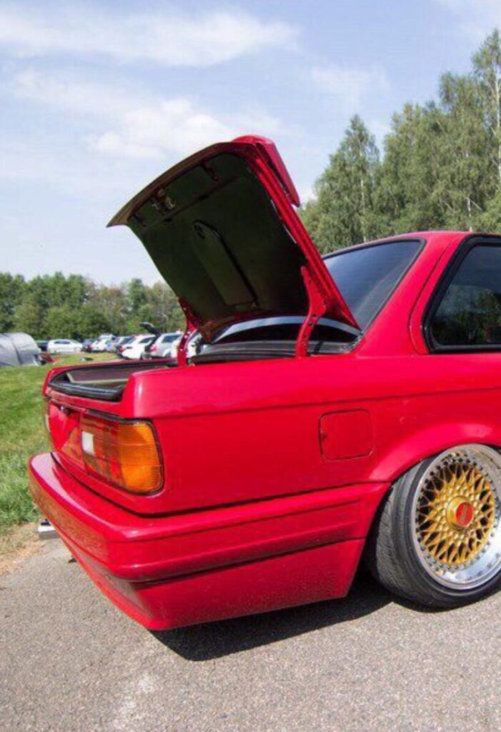 BMW e30 bootlid/trunk trim | Auto Sport Plastic