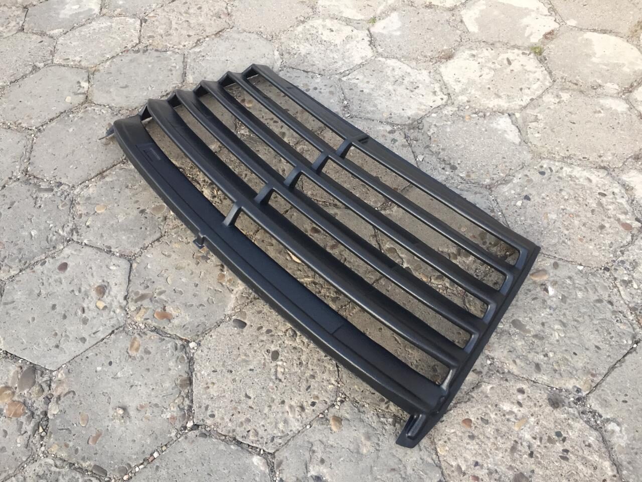 MERCEDES-BENZ W124 rear window louvers/window blinds | Auto Sport Plastic