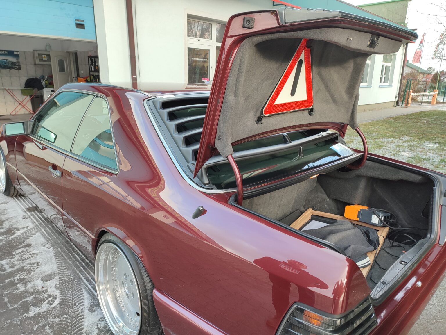 MERCEDES-BENZ C124 (W124 coupe) rear window louvers/window blinds ...