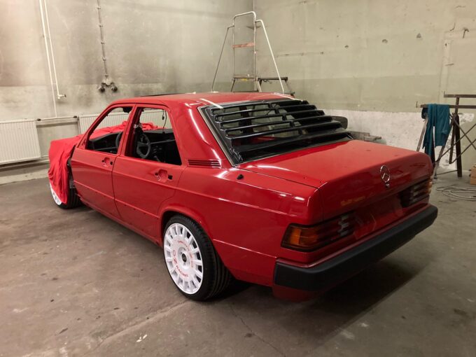MERCEDES-BENZ 190E W201 rear window louvers/window blinds Auto-plas ...