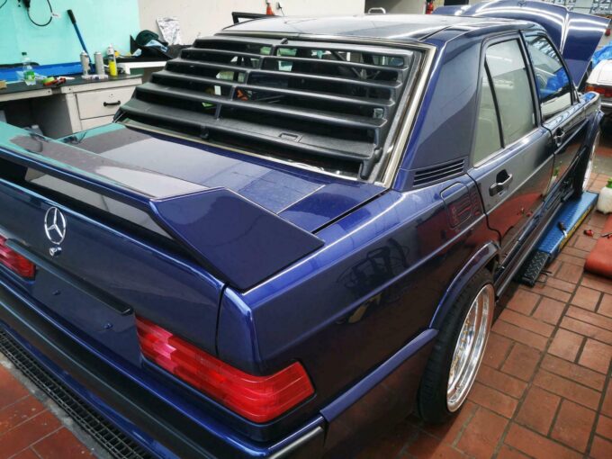 MERCEDES-BENZ 190E W201 rear window louvers/window blinds Auto-plas ...