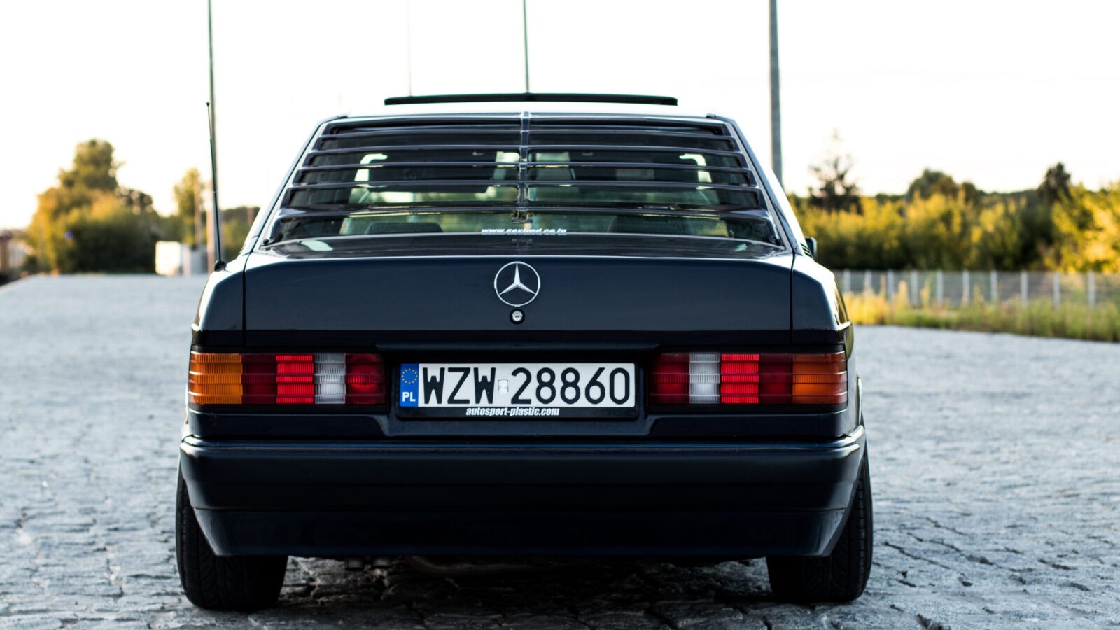 MERCEDES-BENZ 190E W201 rear window louvers/window blinds Auto-plas ...