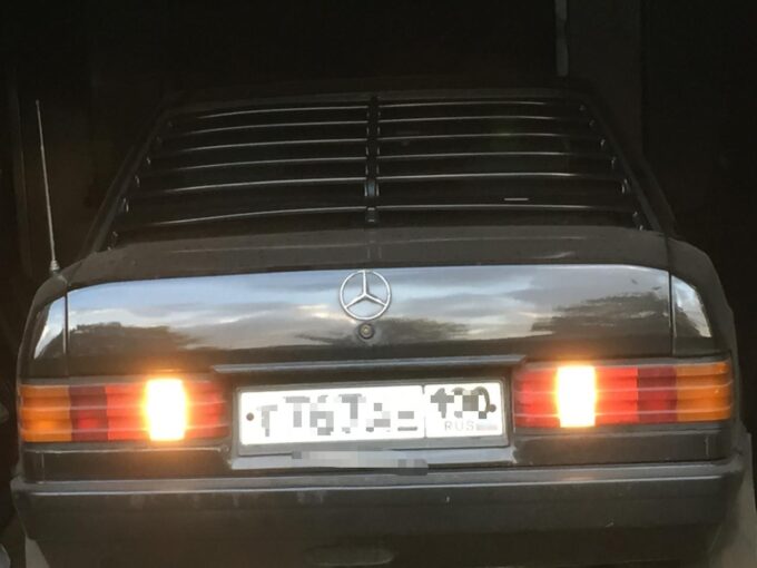 MERCEDES-BENZ 190E W201 rear window louvers/window blinds Auto-plas ...